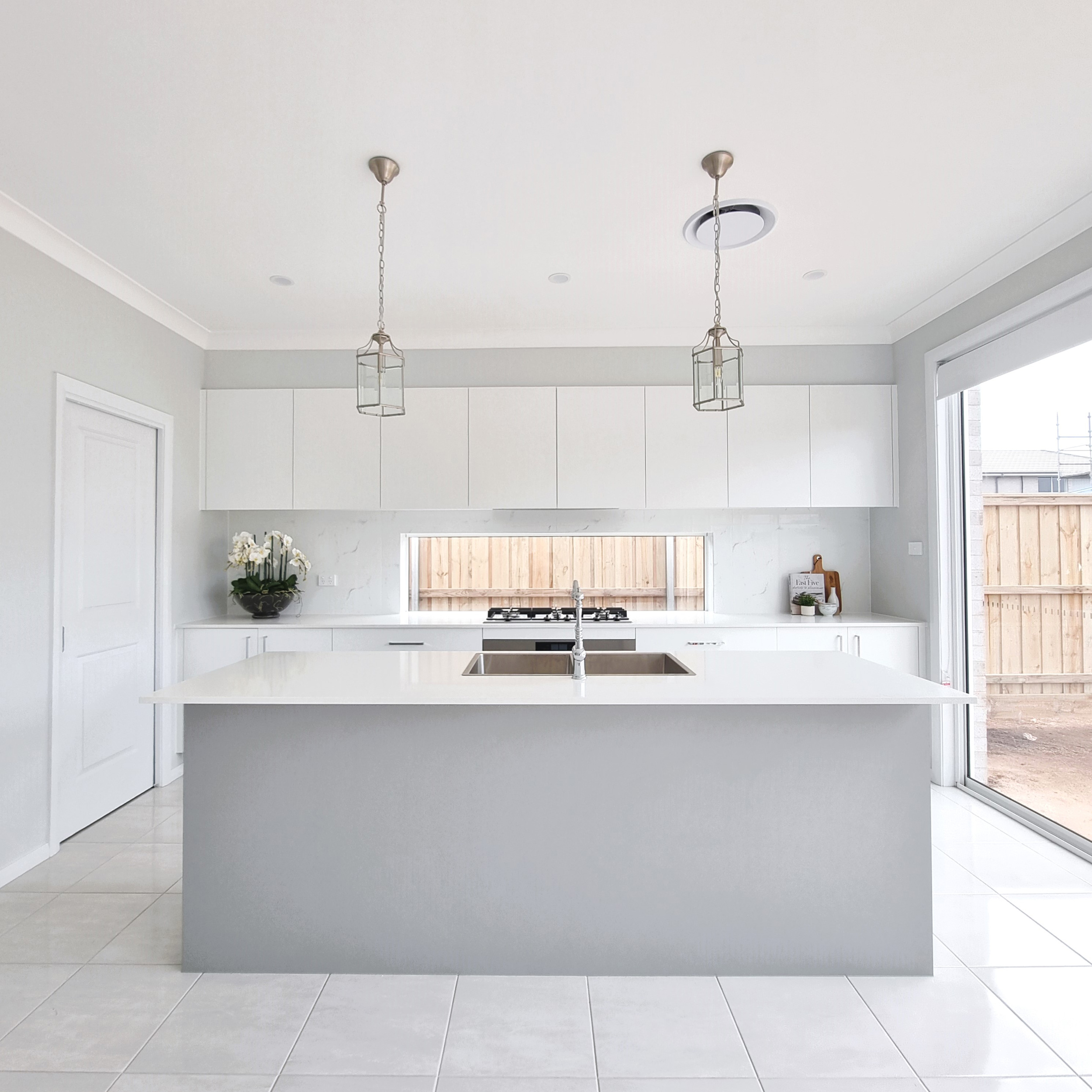 Varroview Homes - The Lakeview Gallery