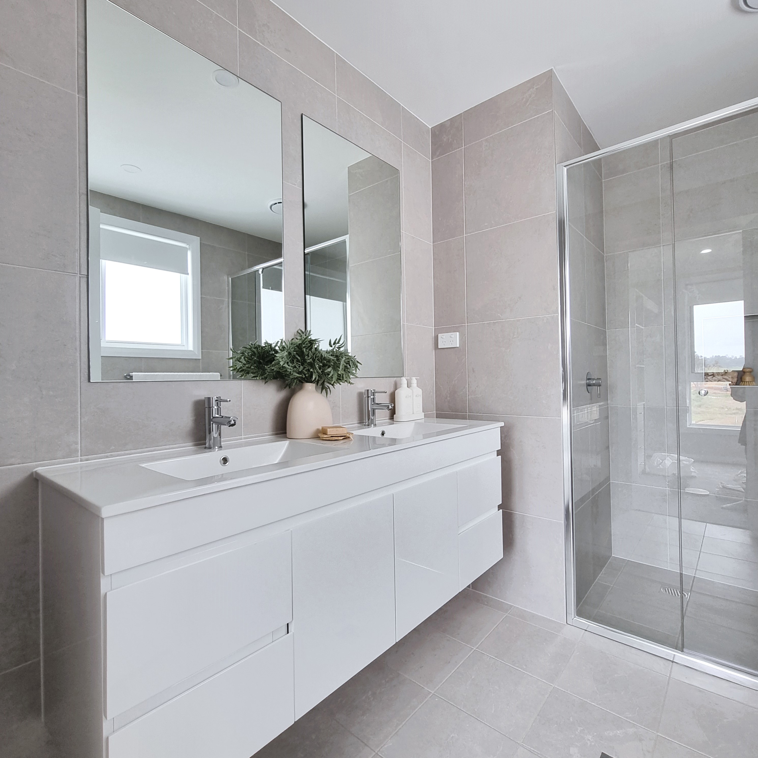 Varroview Homes - The Lakeview Gallery